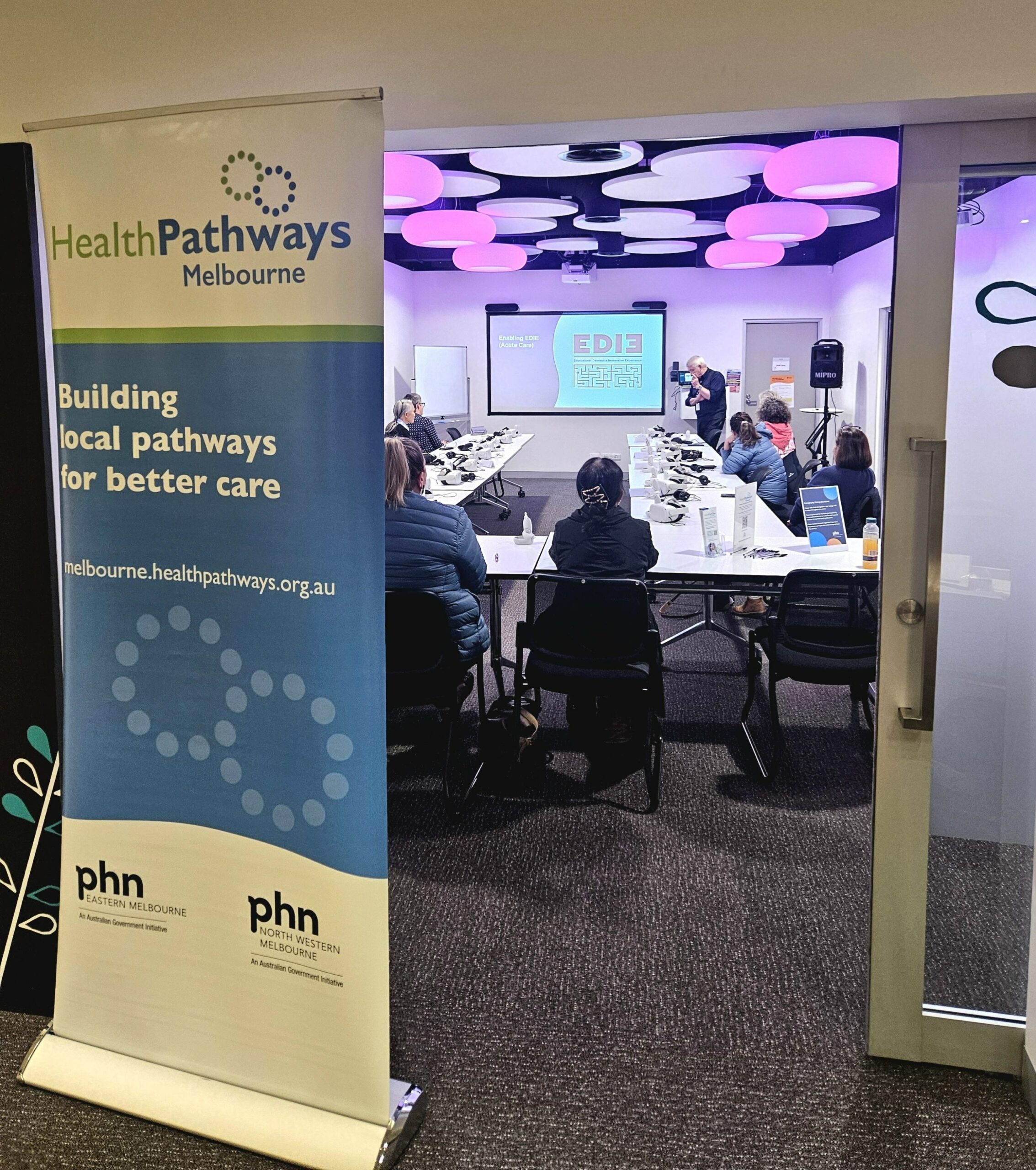 Enhancing dementia care through virtual reality workshops - EMPHN